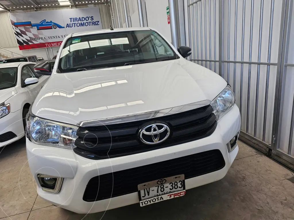 Toyota Hilux Cabina Doble SR financiado en mensualidades enganche $80,000 mensualidades desde ...