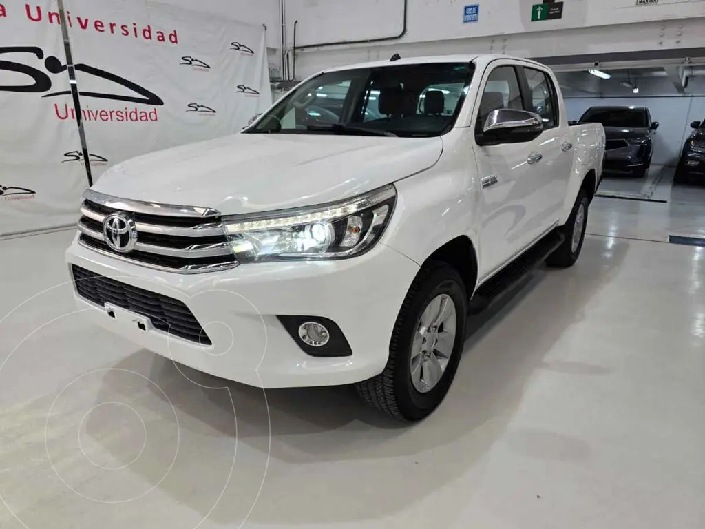 Toyota Hilux Cabina Doble Diesel 4X4 Aut usado (2018) color Negro precio $429,100