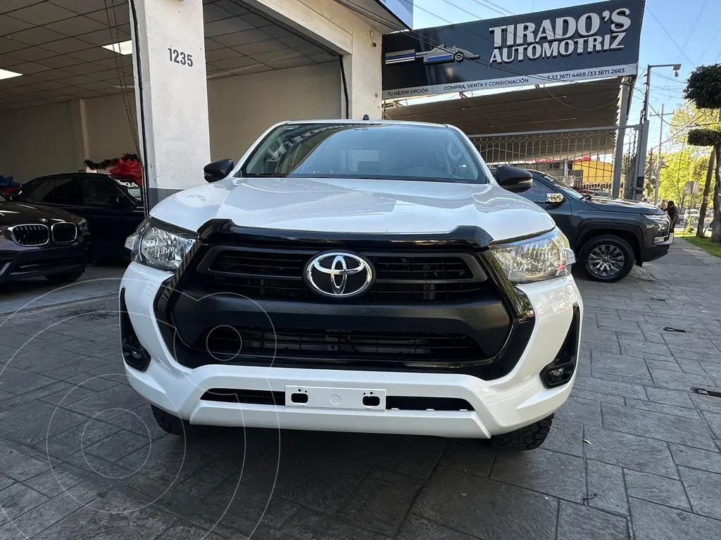 Toyota Hilux Cabina Doble SR financiado en mensualidades enganche $90,000 mensualidades desde ...