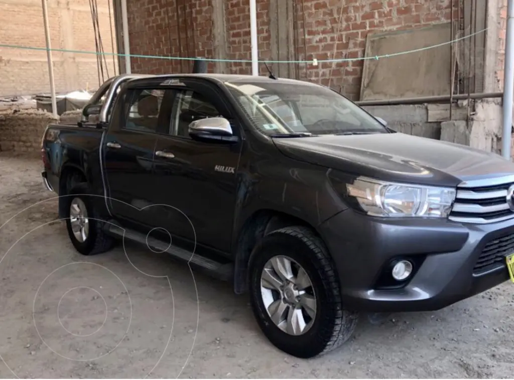 Toyota Hilux 2.8L Tdi 4x4 CD SRV usado (2018) color Gris Oscuro precio ...