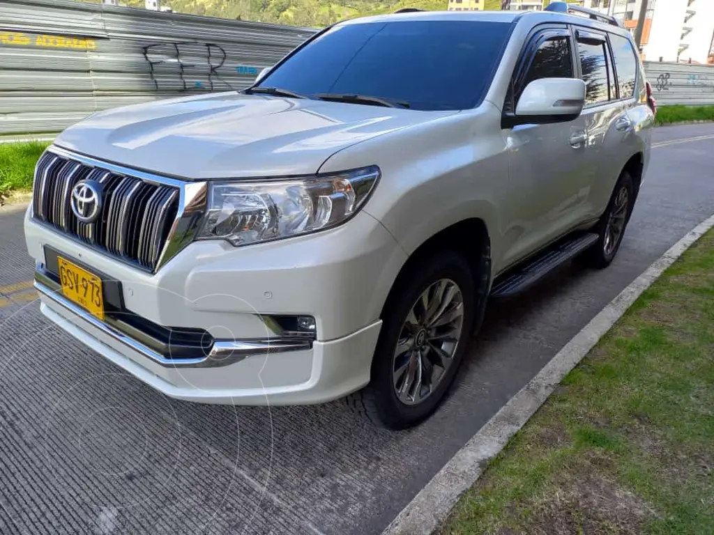Toyota Prado 3.0L Diesel TXL usado (2020) color Blanco precio $320.000.000