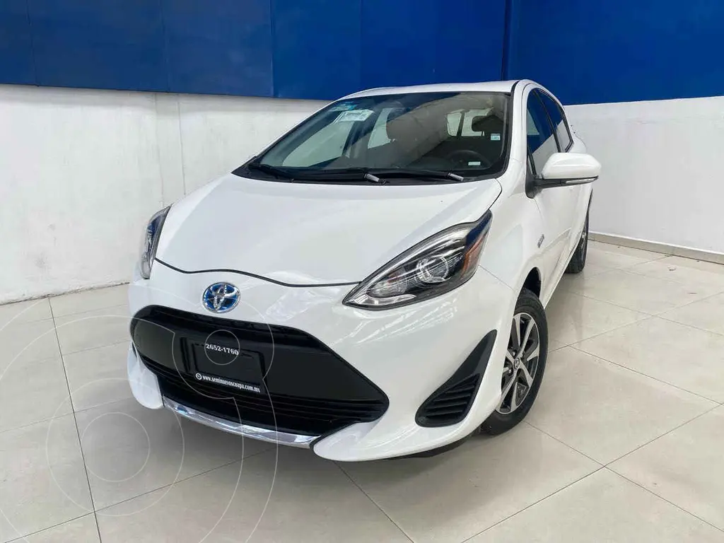 Toyota Prius C 1.5L usado (2020) color Blanco precio $310,000