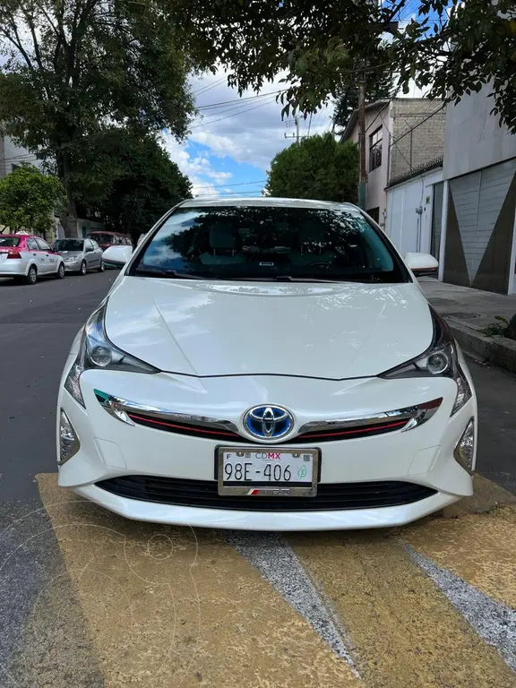 Toyota Prius Premium usado (2018) color Blanco Perla precio $318,000