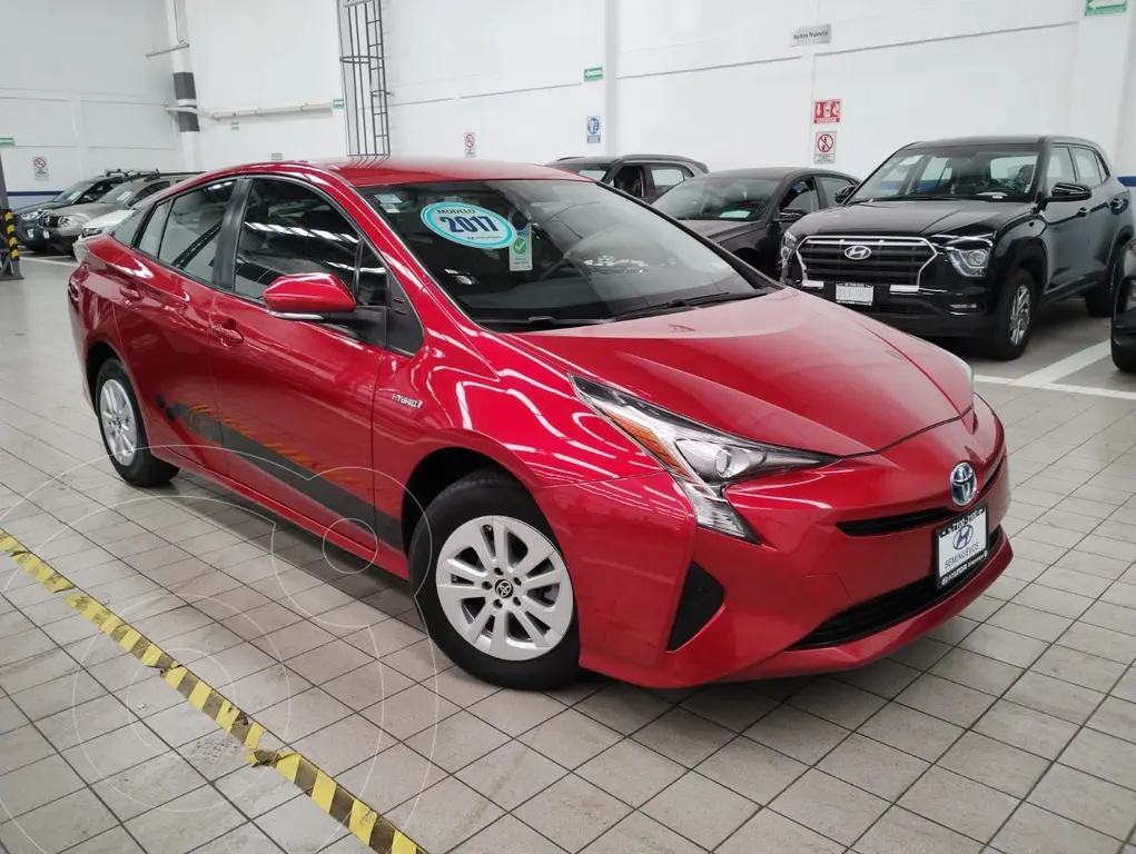 Toyota Prius BASE usado (2017) color Rojo precio $330,000