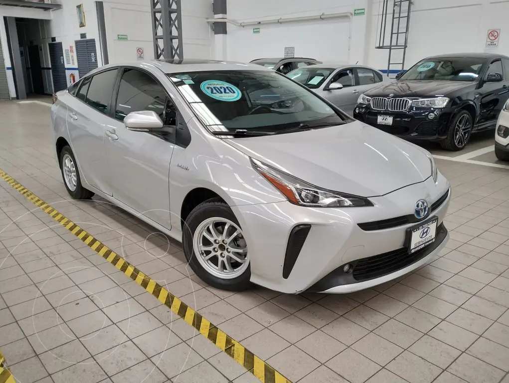 Toyota Prius Premium usado (2020) color plateado precio $390,000