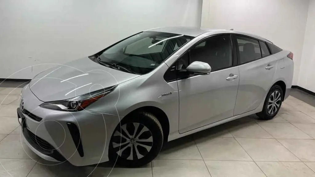 Toyota Prius Base usado (2020) color Plata precio $400,000