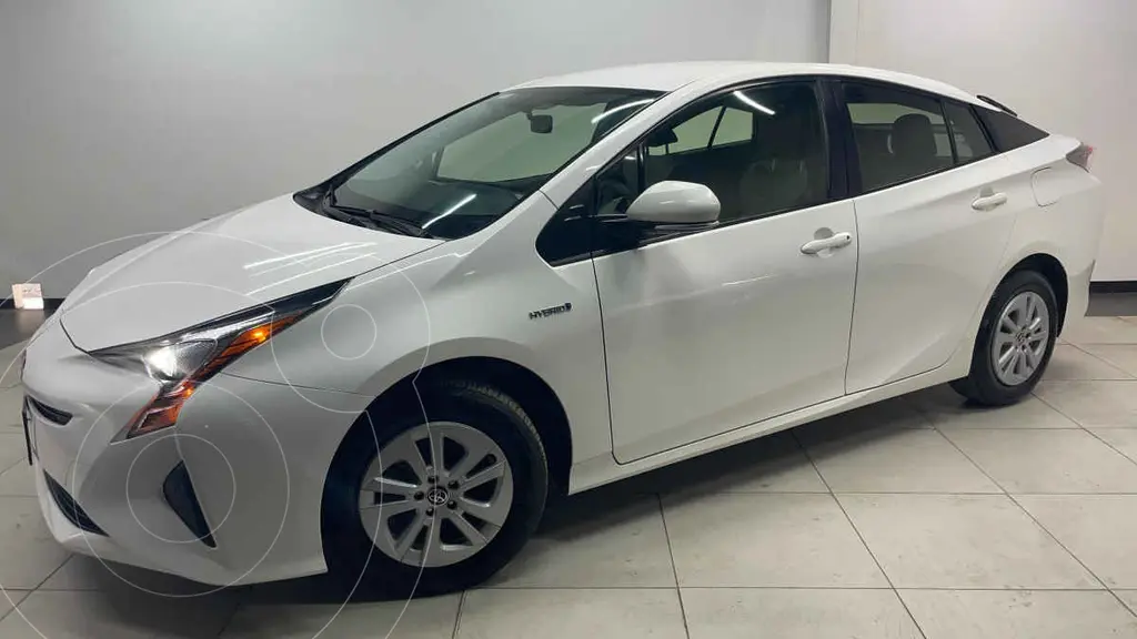 Toyota Prius BASE usado (2017) color Blanco precio $330,000