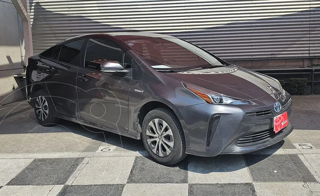 Toyota Prius Base usado (2020) color Gris precio $350,000