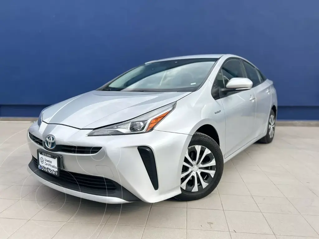 Toyota Prius Base usado (2020) color Plata Metalico precio $378,000