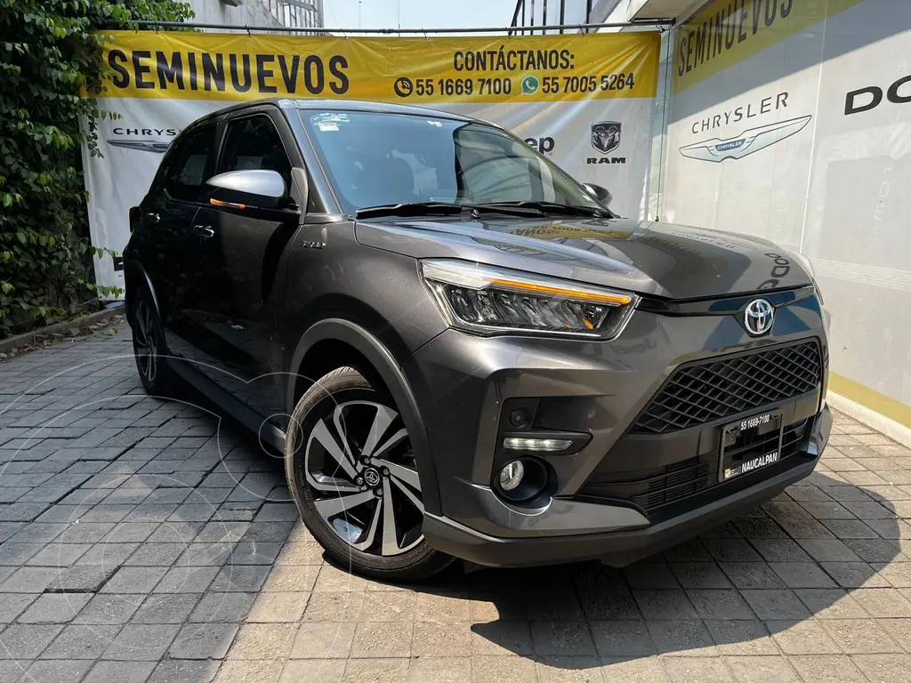 Toyota Raize XLE usado (2022) color Gris precio $345,000