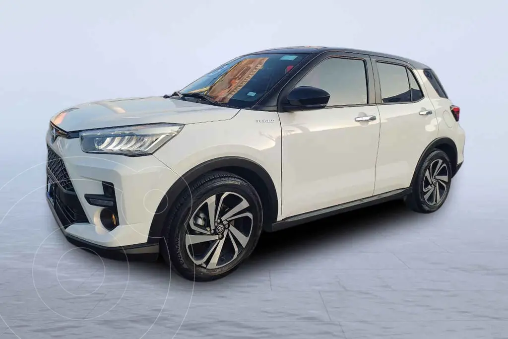 Toyota Raize XLE Aut usado (2023) color Blanco precio $325,000