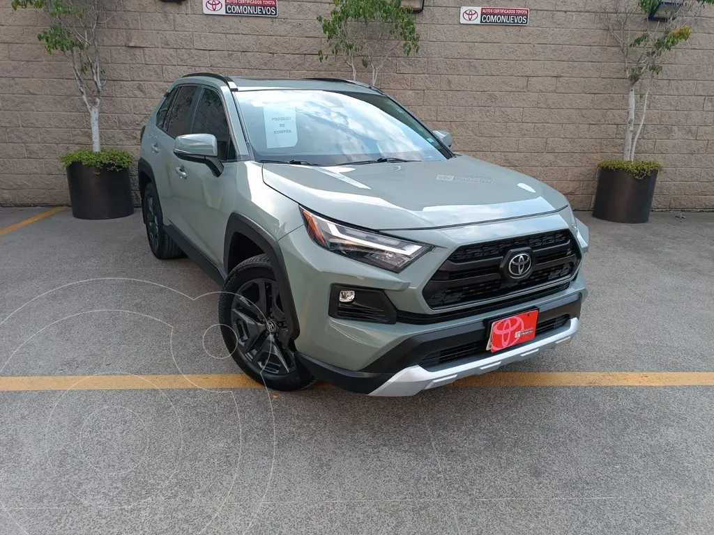 Toyota RAV4 Adventure usado (2022) color Verde precio $579,000