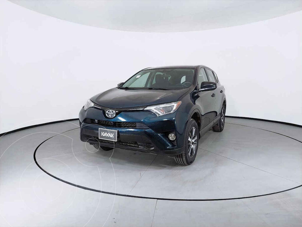 Toyota RAV4 LE usado (2018) color Negro precio $366,999