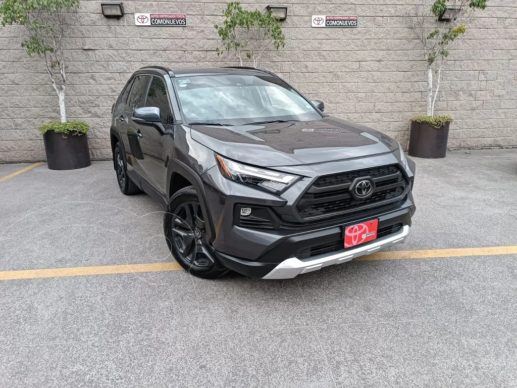 Toyota RAV4 Adventure usado (2022) color Gris precio $573,000