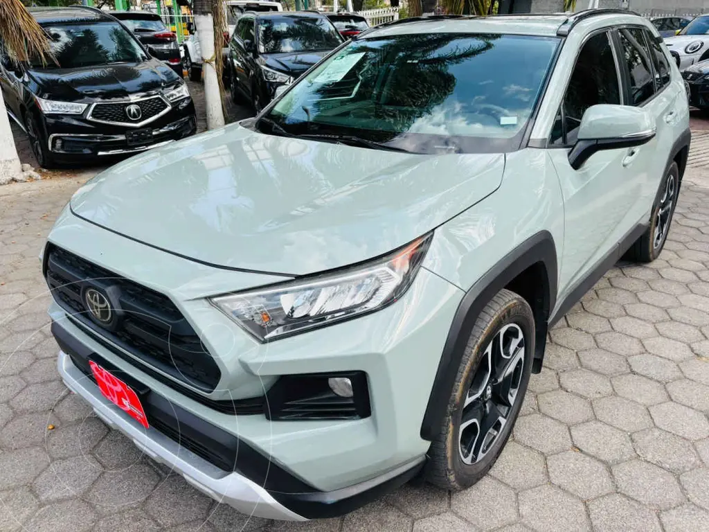 Toyota RAV4 Adventure usado (2021) color Verde precio $527,000