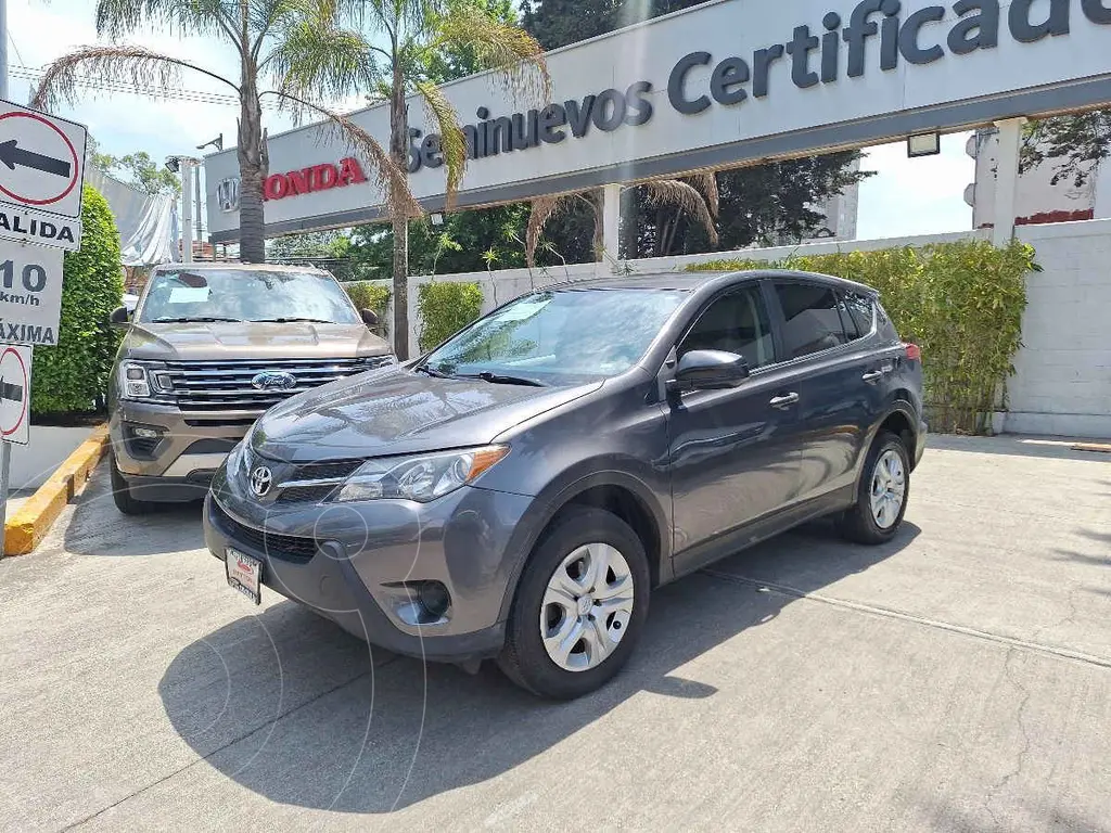 Toyota RAV4 LE usado (2013) color Gris precio $248,000
