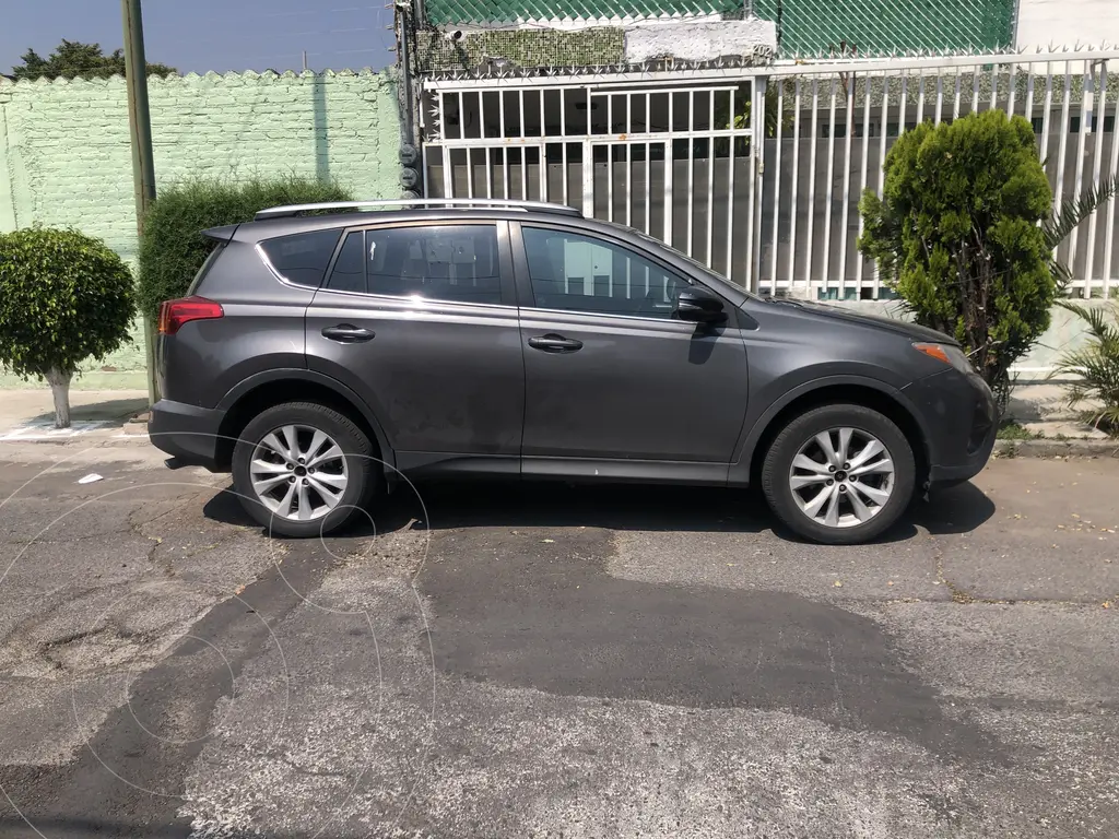 Toyota RAV4 Limited Platinum usado (2014) color Gris Oscuro precio $280,000