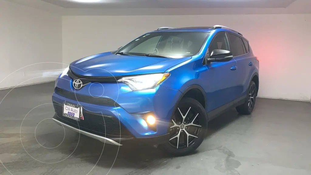 Toyota RAV4 SE 4WD usado (2016) color Azul precio $304,000
