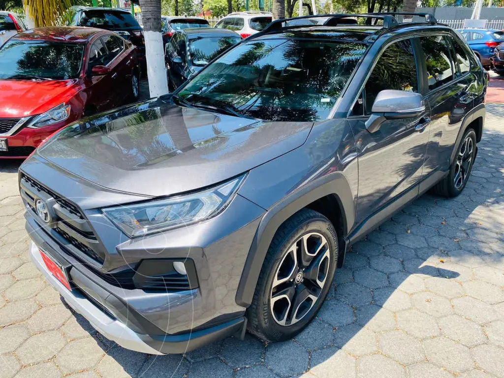 Toyota RAV4 Adventure usado (2020) color Gris precio $489,000