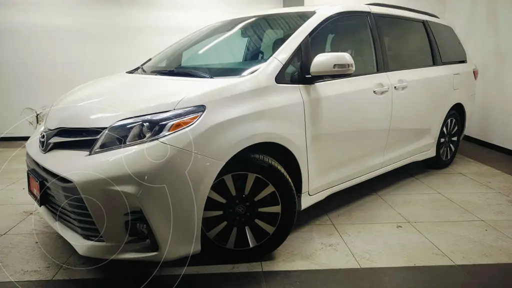 Toyota Sienna Limited usado (2020) color Blanco precio $620,000