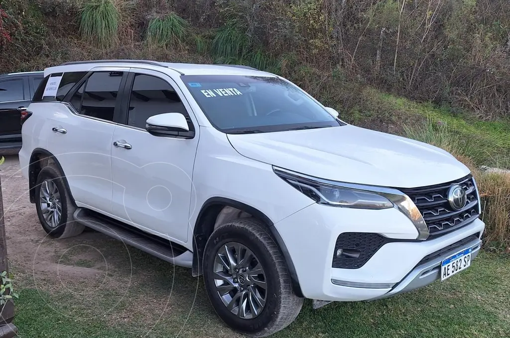 Toyota SW4 SRX 2.8 TDi 7A Aut usado (2021) color Blanco precio u$s40.000
