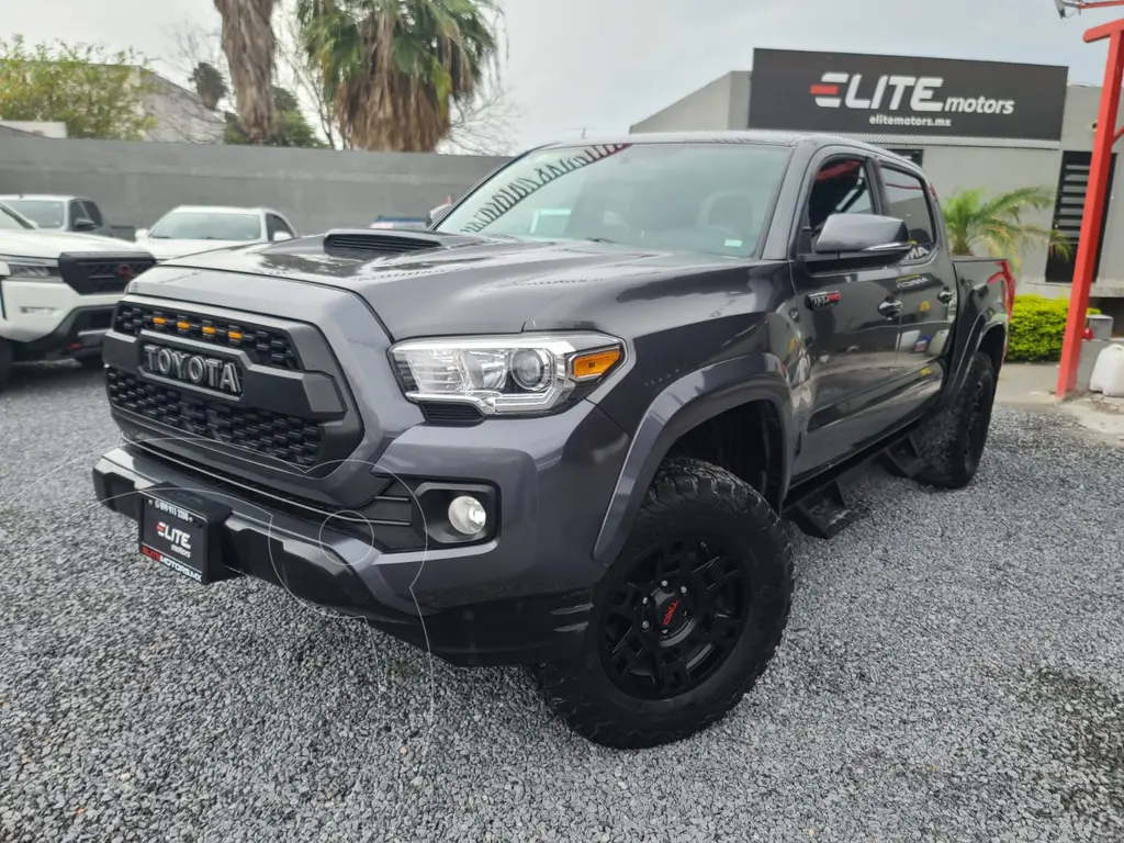 Toyota Tacoma TRD Sport usado (2017) color Gris precio $489,900