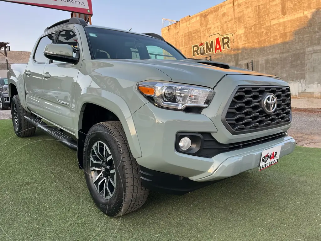 Toyota Tacoma Edicion Especial 4x4 usado (2020) color Gris precio $759,999