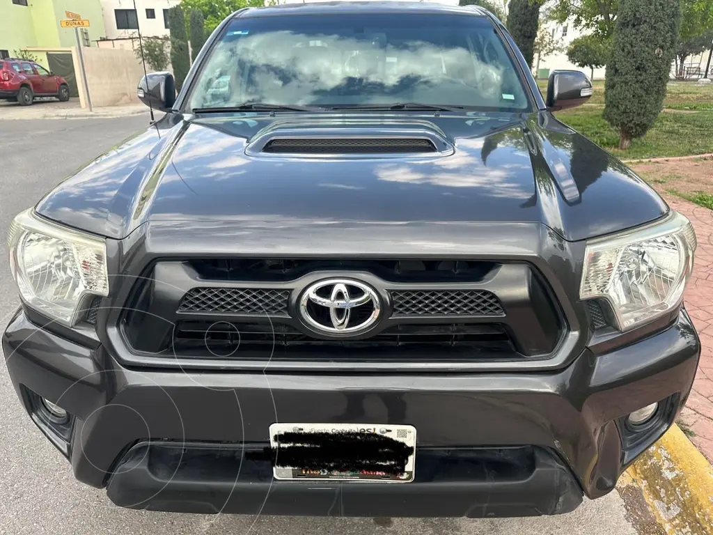 Toyota Tacoma TRD Sport 4x4 usado (2015) color Gris precio $425,000