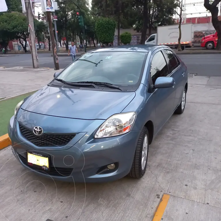 Toyota Yaris Sedan Premium Aut usado (2016) color Azul precio $188,000