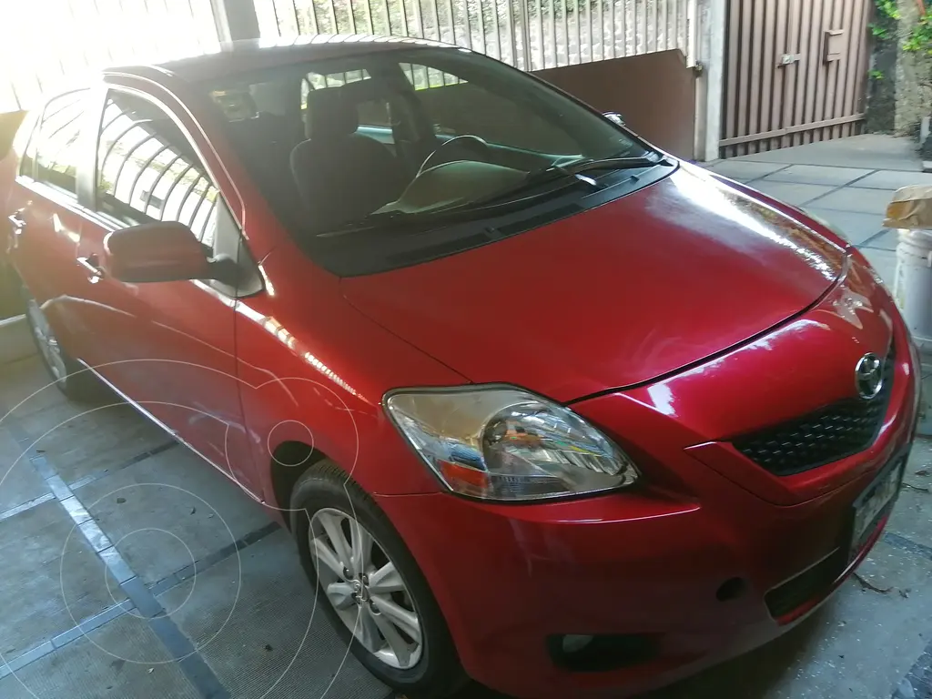 Toyota Yaris 5P 1.5L Premium Aut usado (2016) color Rojo precio $198,000