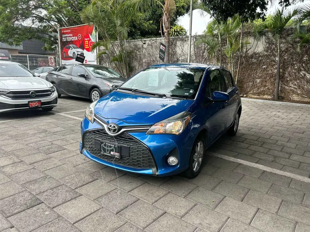 Toyota Yaris 5P 1.5L Premium Aut usado (2014) color Azul precio $200,000