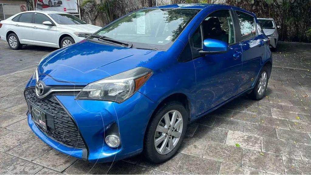 Toyota Yaris 5P 1.5L Premium Aut usado (2015) color Azul precio $200,000