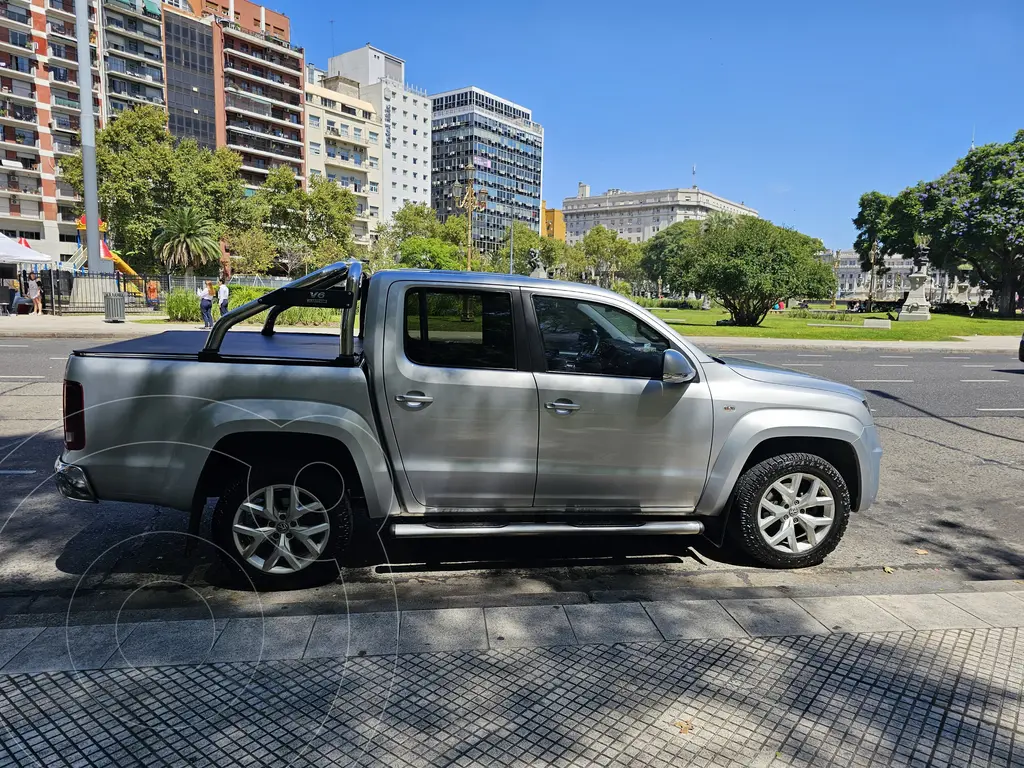 Volkswagen Amarok DC 4x4 Highline V6 Aut usado (2019) color Plata ...