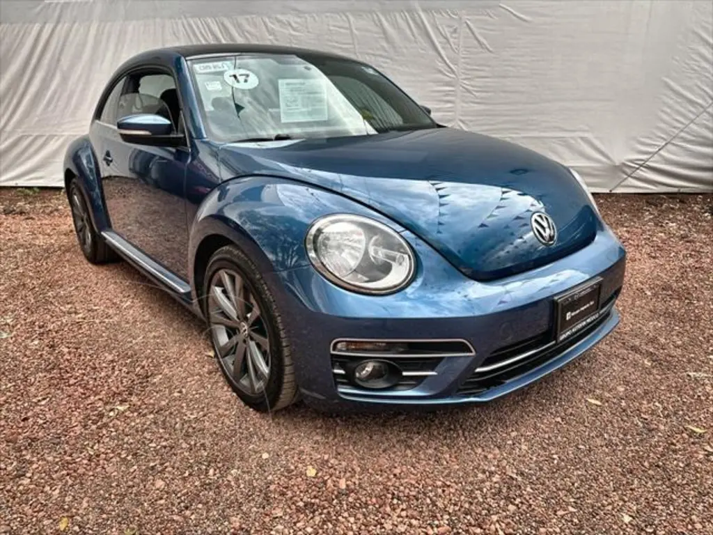 Volkswagen Beetle Sport usado (2017) color Azul precio $305,000