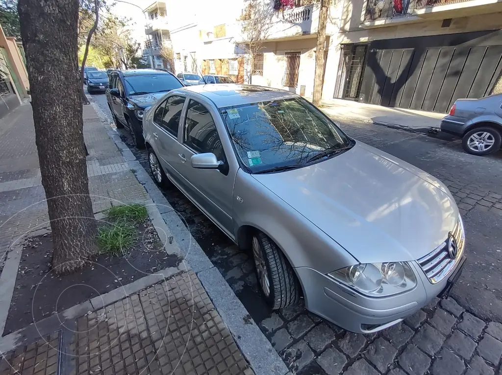 Volkswagen Bora 1.8 T Highline Cuero usado (2010) color Plata precio u ...