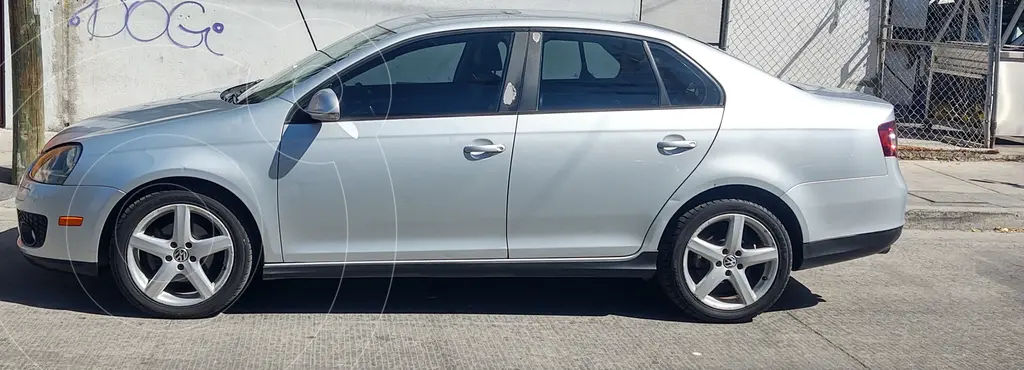 Volkswagen Bora 2.5L Sport Tiptronic usado (2010) color Plata precio ...