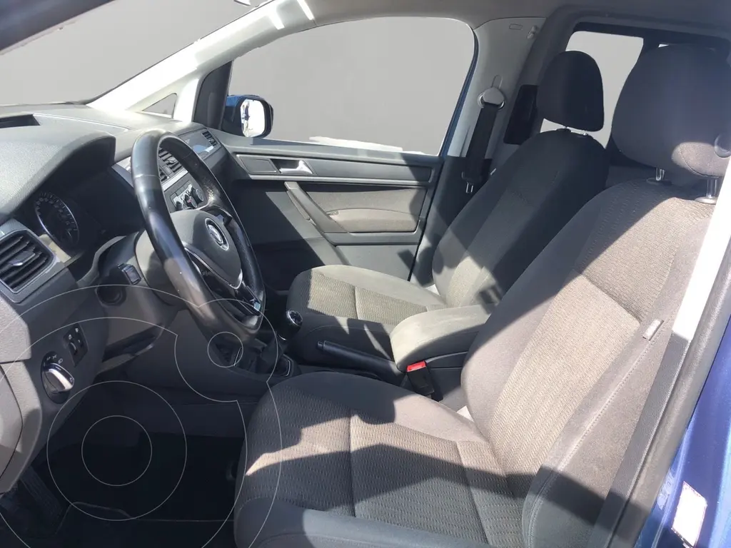 Volkswagen Caddy Pasajeros usado (2020) color Azul precio $460,000