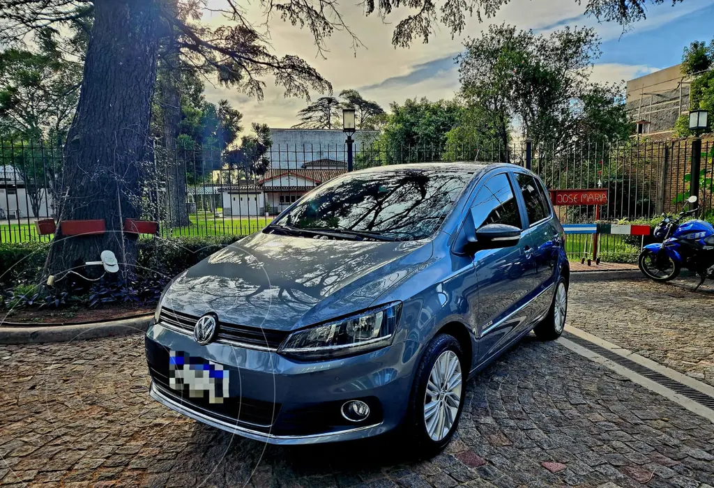 Volkswagen Fox 5P Highline usado (2017) color Gris precio $4.850.000