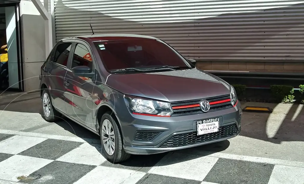Volkswagen Gol Sedan 1.6L usado (2020) color Gris Oscuro precio $220,000