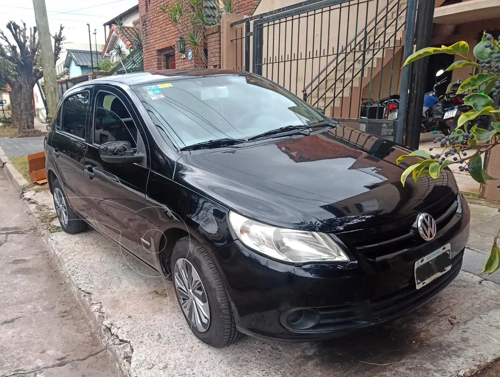 Volkswagen Gol Trend 5P Pack I Plus I-Motion usado (2011) color Negro ...