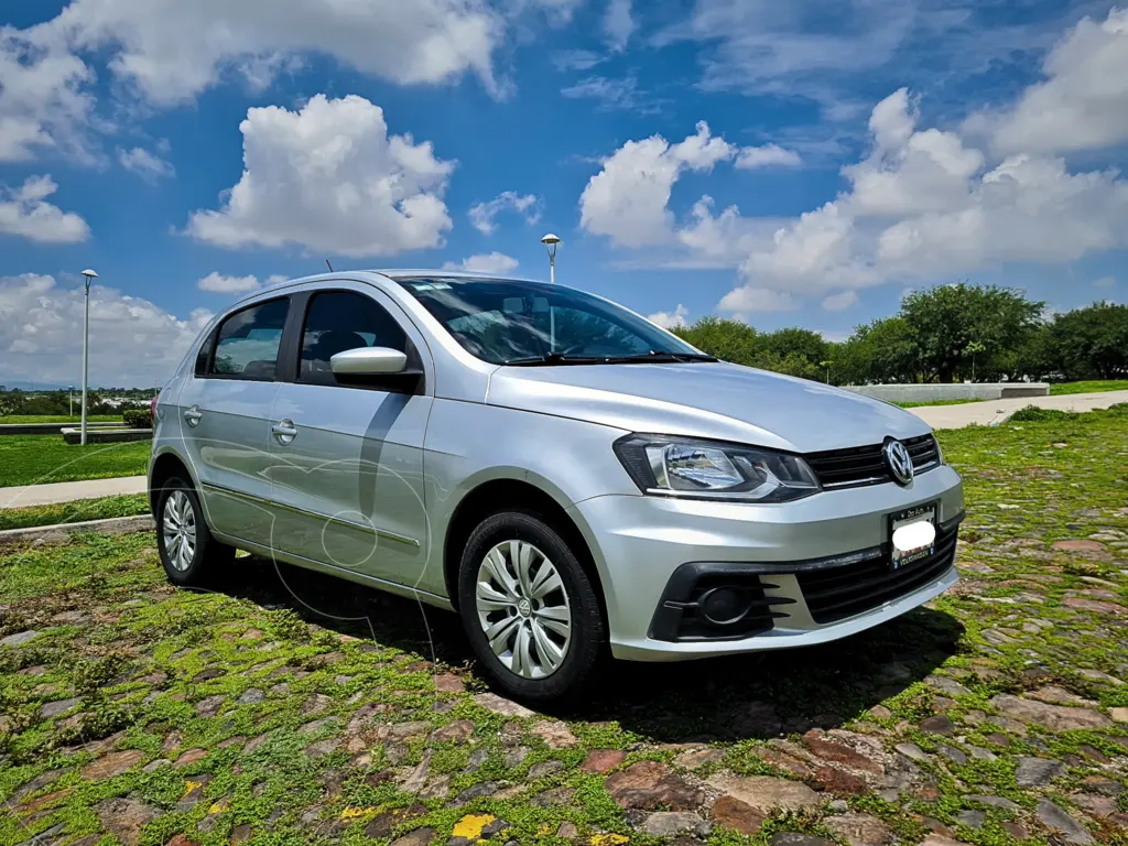 Volkswagen Gol Trendline usado (2017) color Gris precio $159,500