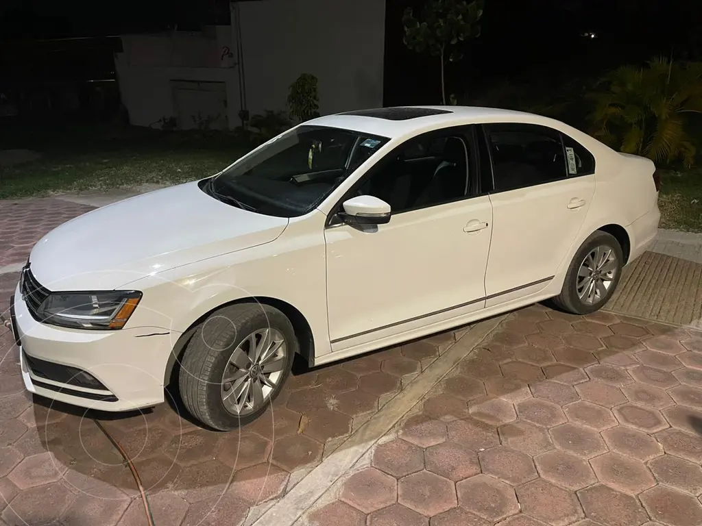 Volkswagen Jetta Comfortline Tiptronic usado (2018) color Blanco precio ...