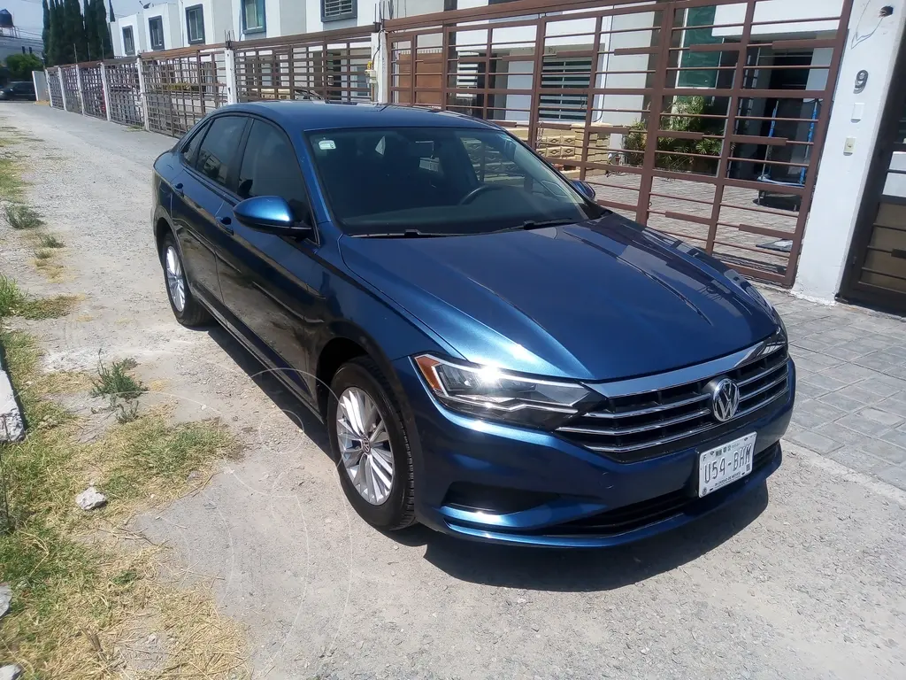 Volkswagen Jetta Comfortline Tiptronic usado (2021) color Azul precio ...