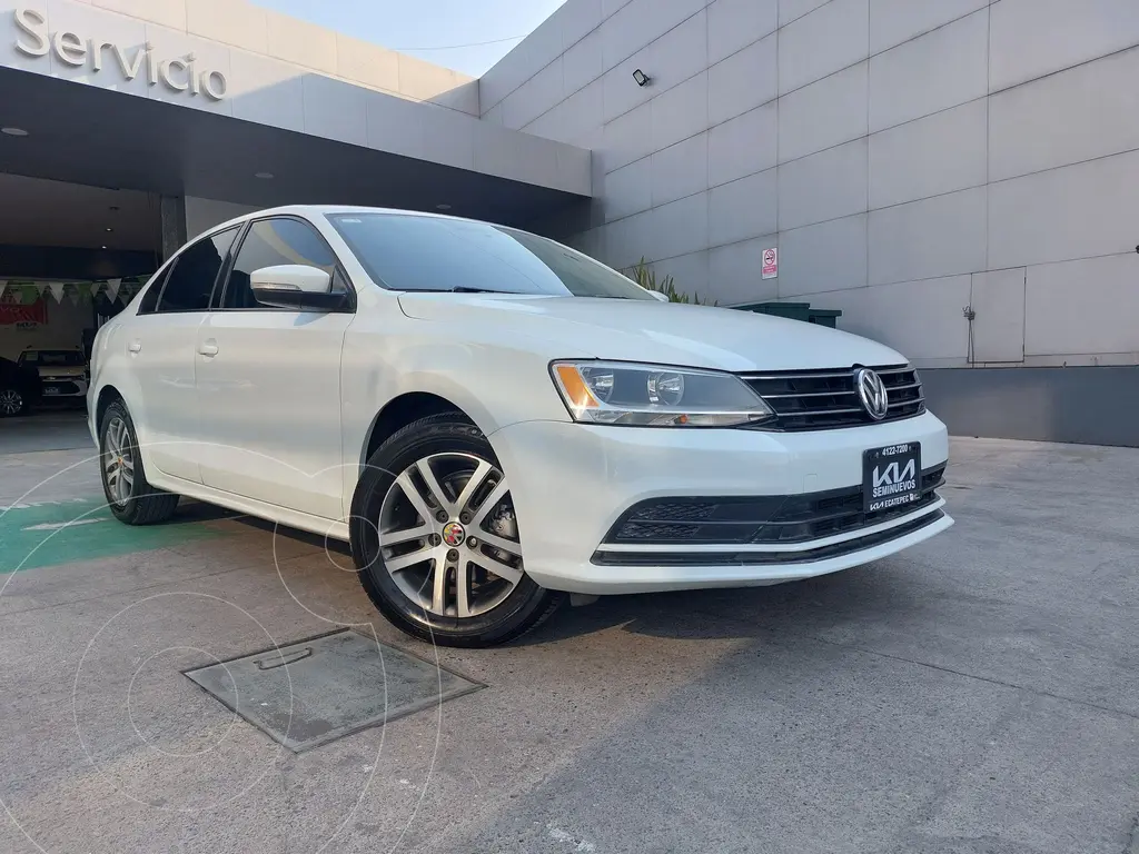 Volkswagen Jetta Trendline usado (2016) color Blanco precio $220,000
