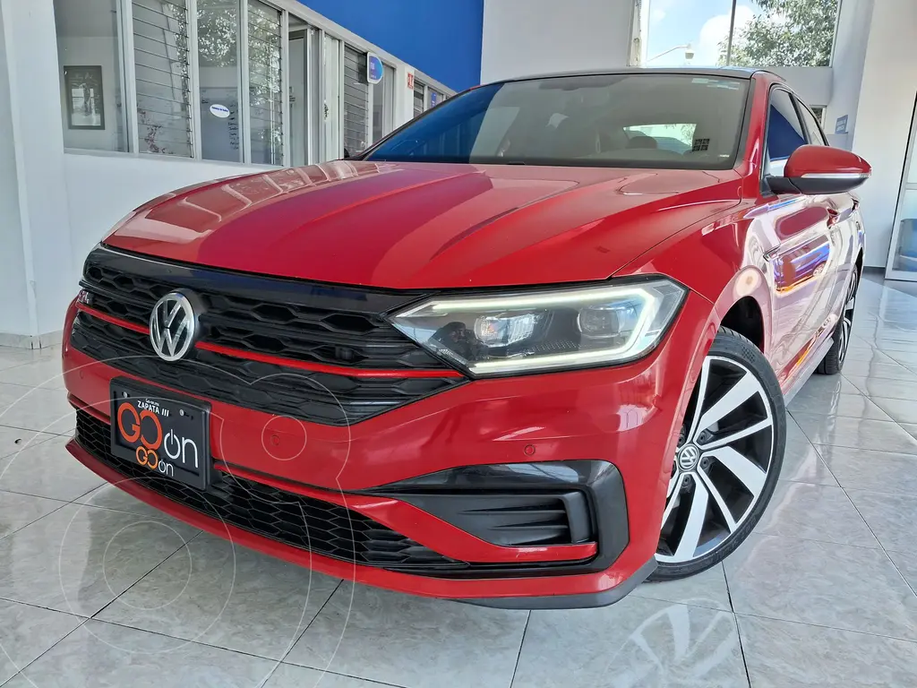 Volkswagen Jetta TDi DSG usado (2019) color Rojo precio $520,000