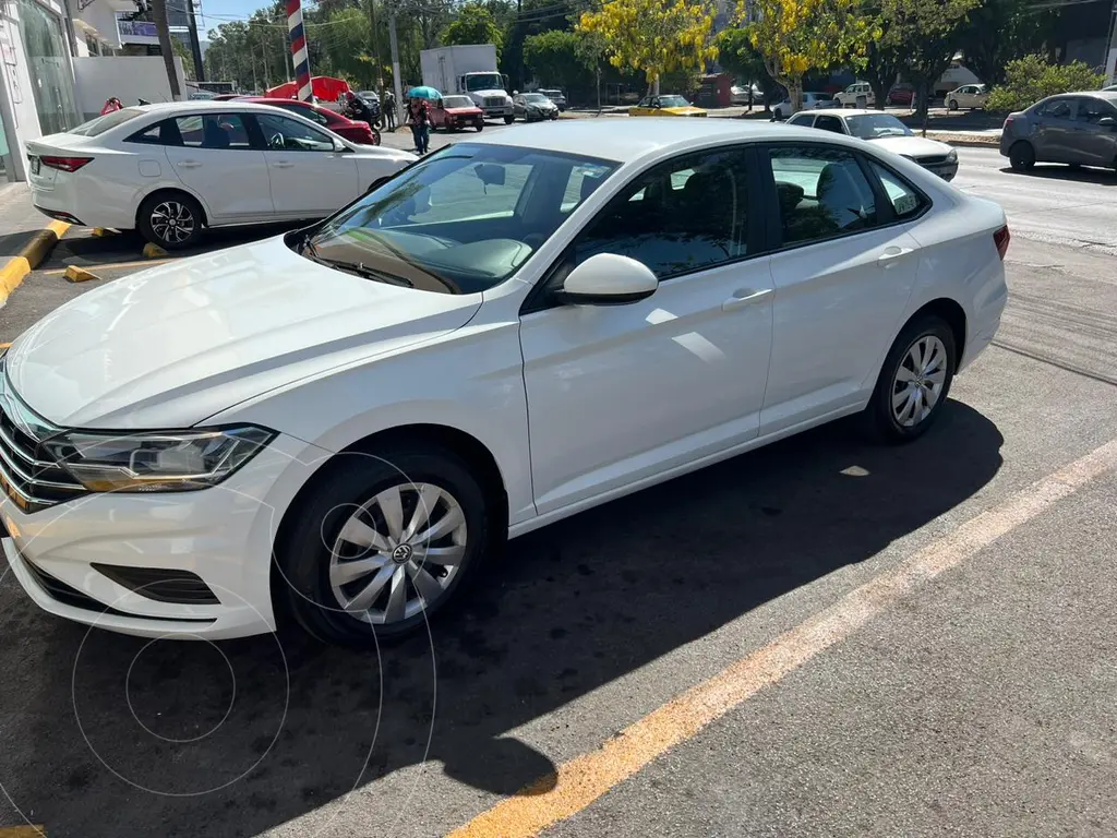 Volkswagen Jetta Trendline Tiptronic usado (2019) color Blanco precio ...