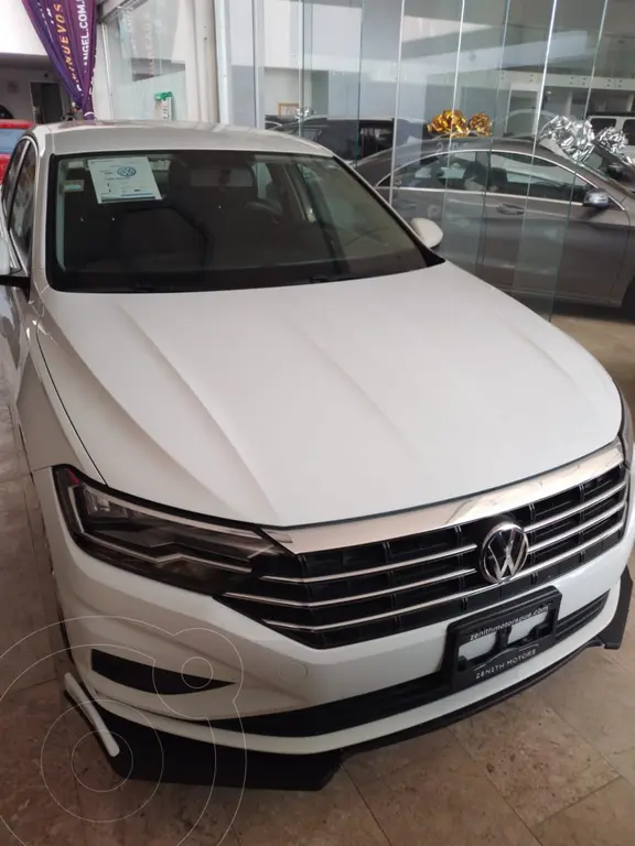 Volkswagen Jetta Startline Tiptronic usado (2020) color Blanco precio ...