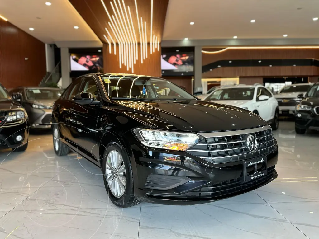 Volkswagen Jetta Comfortline usado (2019) color Negro precio $328,000