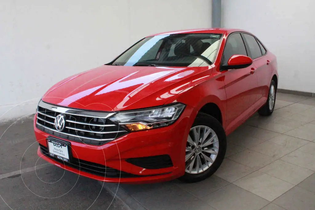 Volkswagen Jetta Comfortline usado (2019) color Rojo precio $350,000