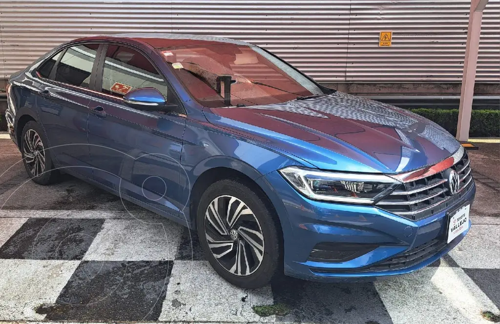 Volkswagen Jetta Highline Tiptronic usado (2019) color Azul precio $410,000